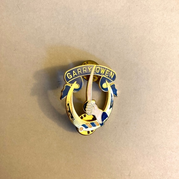 Accessories | Us Army Military 7th Cavalry Garry Owen Crest Pin | Poshmark